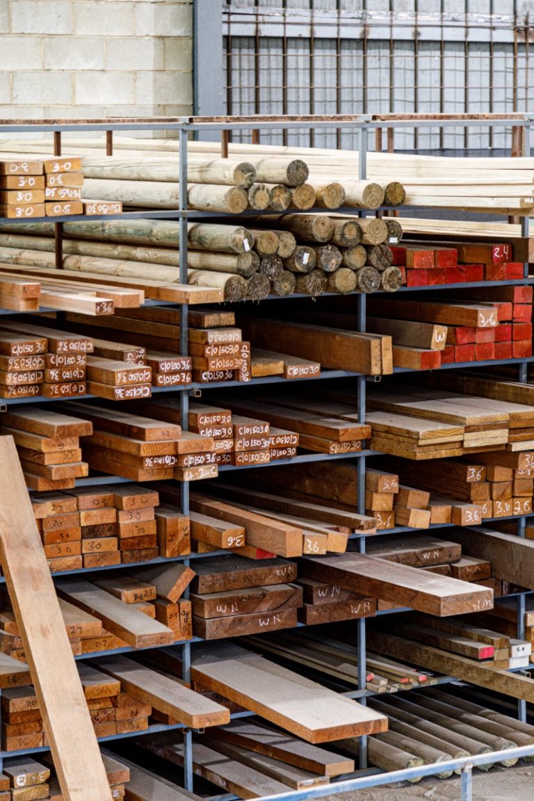 Showroom - Swadlings Timber & Hardware